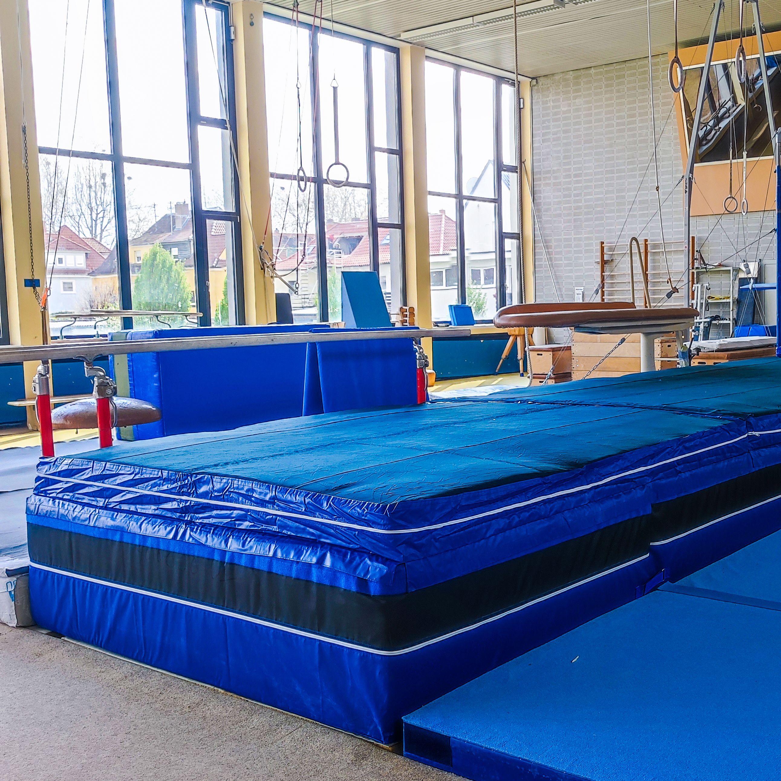 Great pit alternative: customised soft crash mat